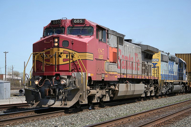 BNSF 685CSX Q1514-18-06 BNSF 685 1